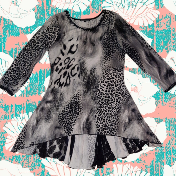 Merchant | Sweaters | Merchant Gray White Black Tunic Swing Sweater Top ...